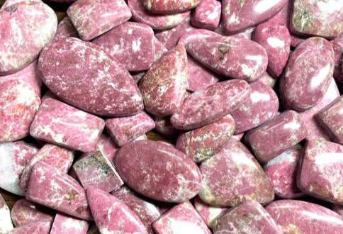 Thulite - MineCrystals